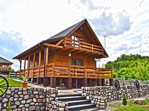 A Luxury Home on the Shore of the Lake. Living Room With Fireplace (Lubusz Voivodeship, Powiat Świebodziński, Lubrza, Nowa Wioska), otel  Lubusz Voyvodalığı'ndan