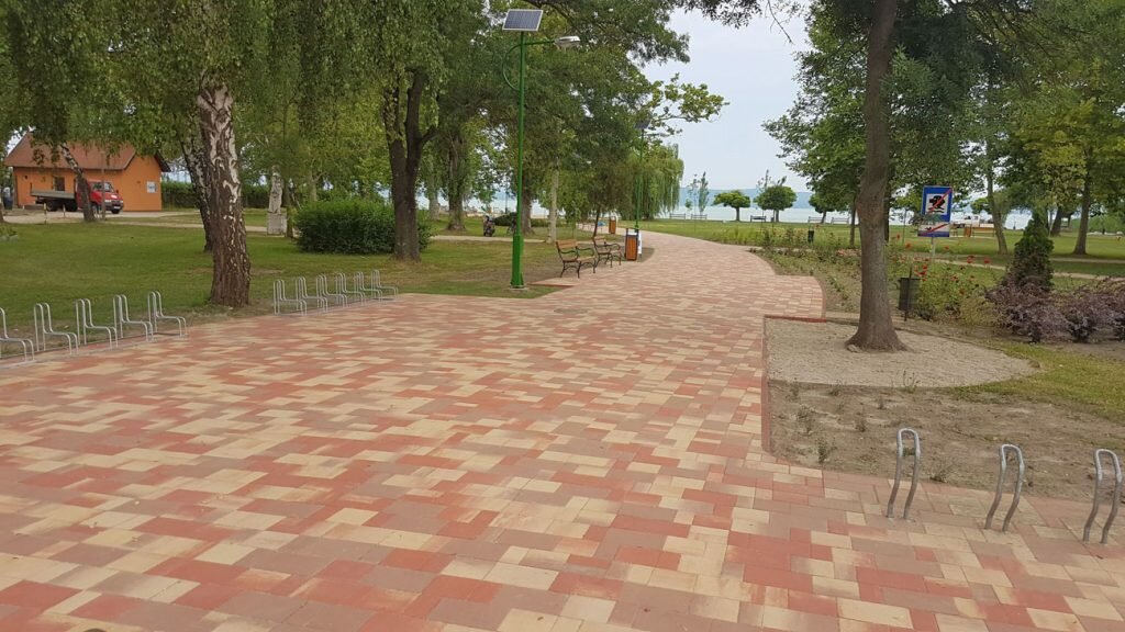 i̇nşaat malzemeleri toptan Ökobau Kft - az Útépítő, Siófok, foto
