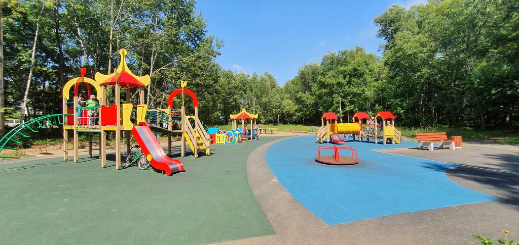 Oyun alanı Playground, Partizansk, foto