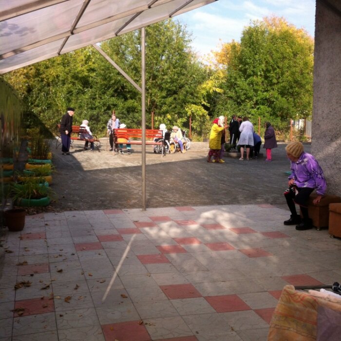 Huzurevi, bakımevi Chastny dom prestarelykh Zabota, Ufa, foto