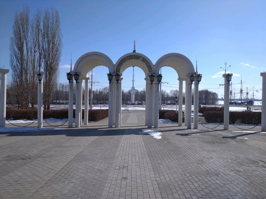 Meydan Петровская набережная, Voronej, foto