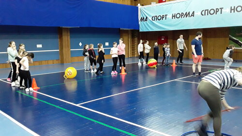 Kültür merkezleri Munitsipalnoye avtonomnoye uchrezhdeniye kultury Tsentra kultury i sporta Geolog, Salehard, foto