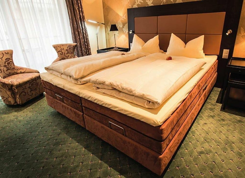 Otel Schloß-Hotel Petry, Renanya‑Palatinate, foto