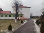 Srednyaya shkola № 2 s Litseyskimi i Gimnazicheskimi Klassami (ulitsa Yakubovskogo No:1), ortaokul  Bialynichy'den