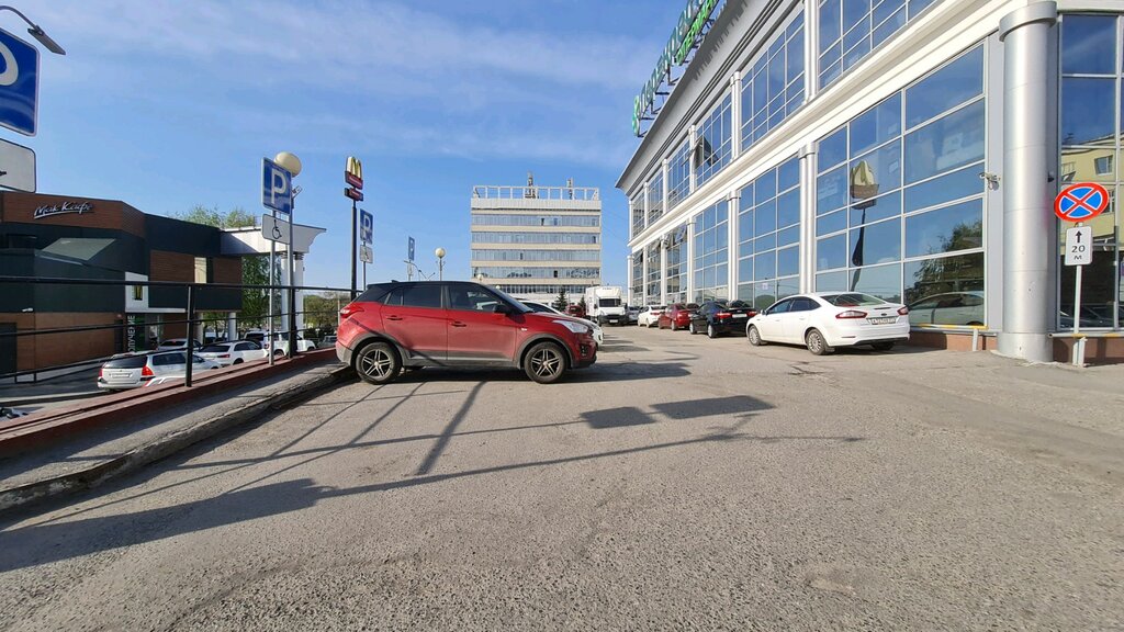 Otoparklar Parking lot, Cheboksary, foto