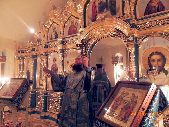 Ortodoks kiliseleri Tserkov Ikony Bozhiyey Materi Dostoyno yest, Ugliç, foto