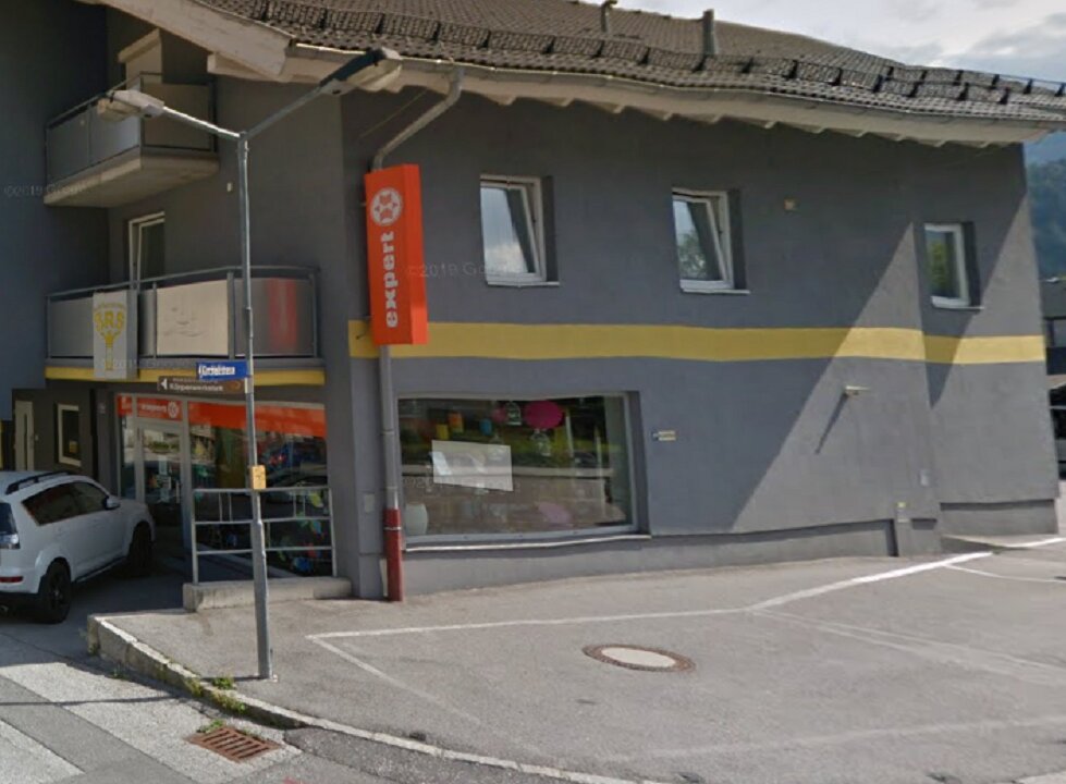 Elektrik ve elektrikli ürün mağazası Expert Srs, Tirol, foto