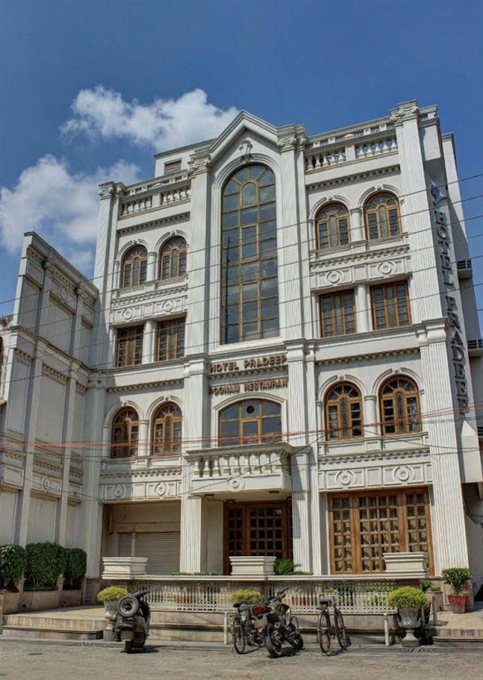 Otel Hotel Pradeep Palace, Gorakhpur, foto
