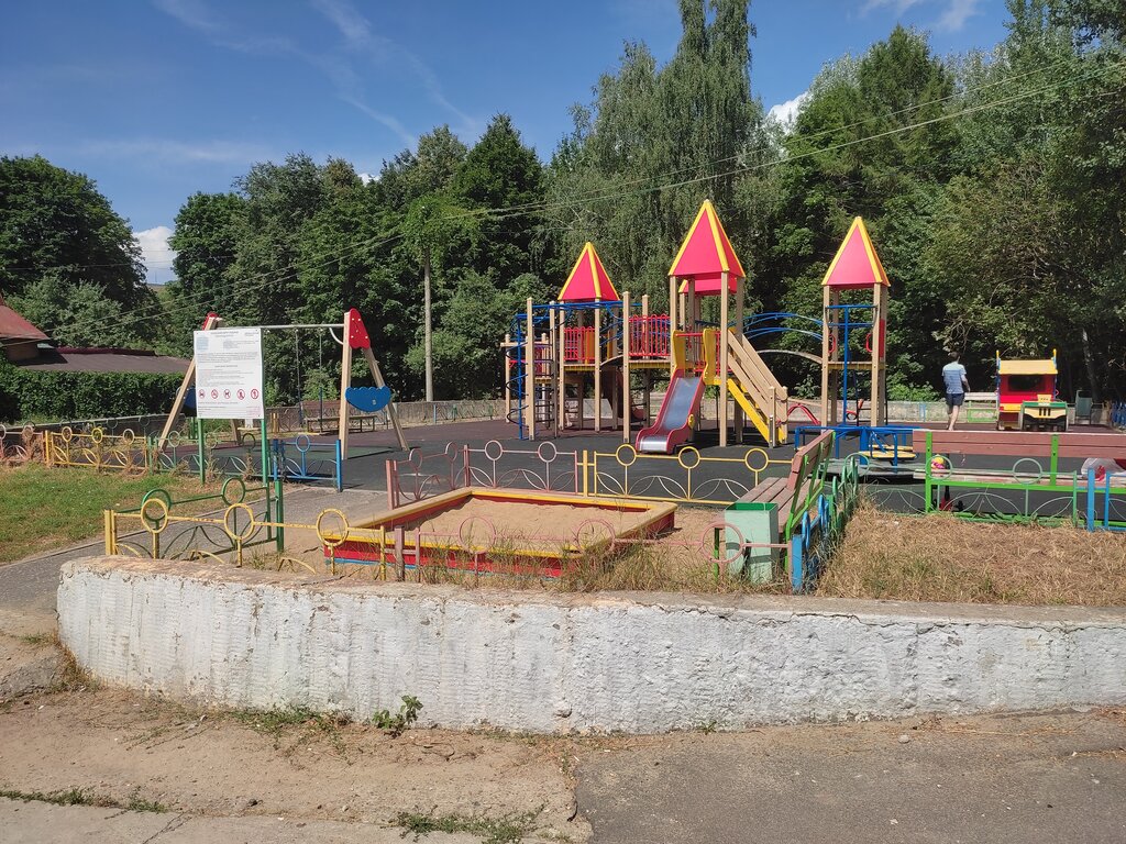 Oyun alanı Playground, Puşçino, foto