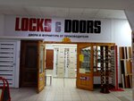 Locks & Doors (1-ya Putevaya ulitsa No:100к1), kapılar  Omsk'tan