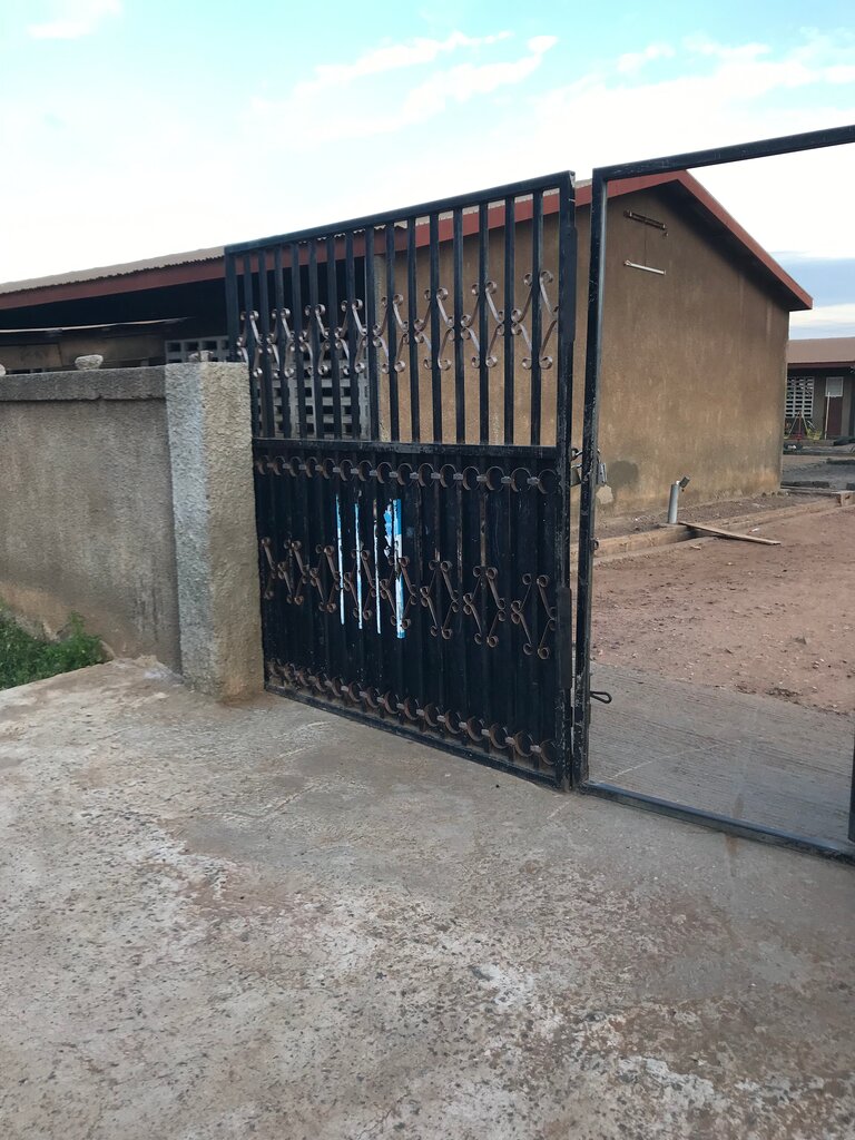 Ortaokul Blessed Clementina Basic School, Dünya, foto