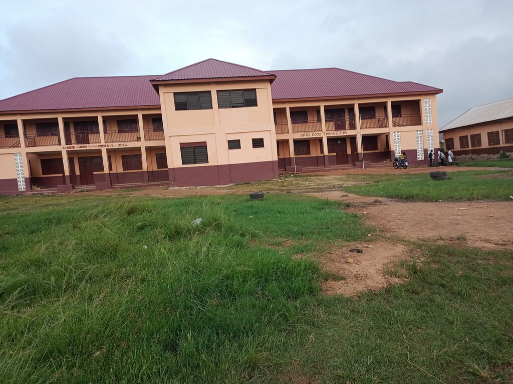 Ortaokul Adjei kojo Twma Jhs, Dünya, foto
