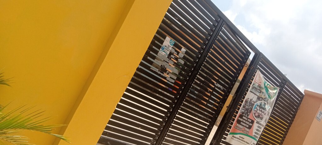 Ortaokul Lariloy Montessori, Dünya, foto