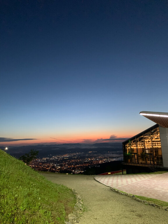 Hızlı ulaşım istasyonu High-speed urban transport station, Sakhalinsk, foto