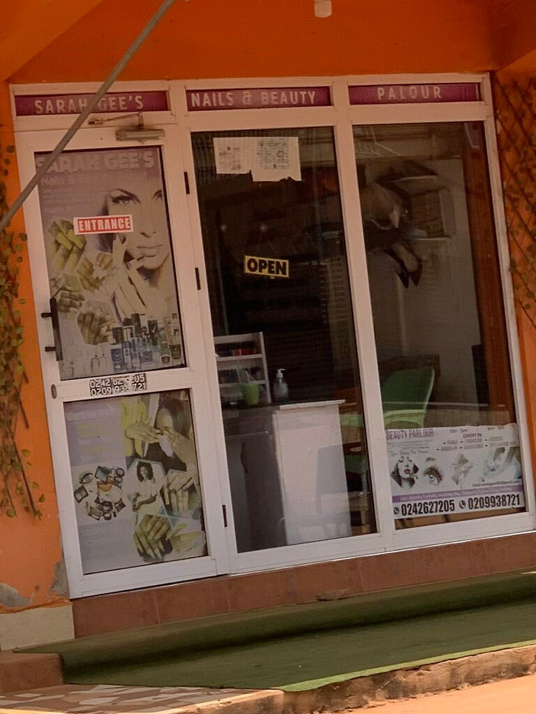 Güzellik salonu Sarah Gee’s Nails and Beauty Salon, Dünya, foto