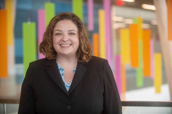 Çocuk poliklinikleri Kristin Lambert-Jenkins, Md, Ohio Eyaleti, foto