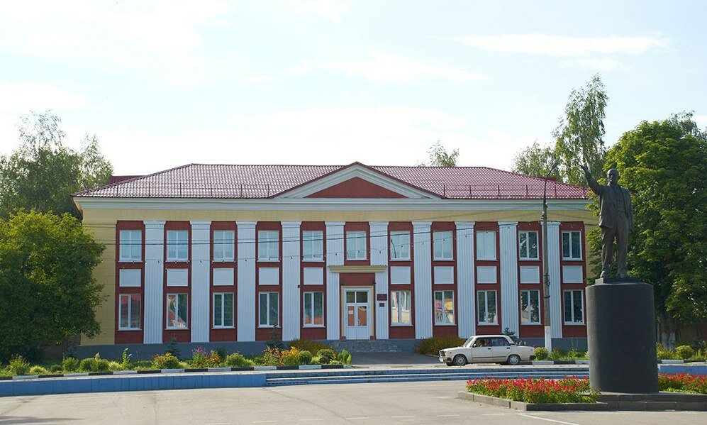 Anıt, heykel В.И. Ленин, Gorodok, foto