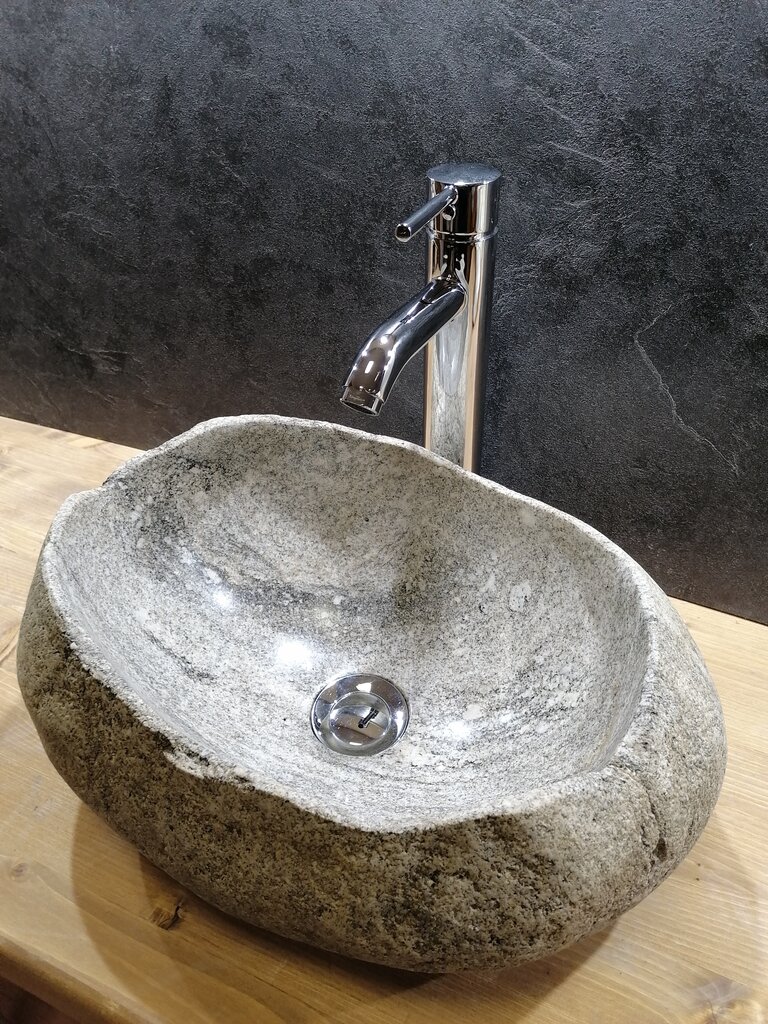 Taş ürünler ve yapılar Atelier Stone, Saint‑Petersburg, foto