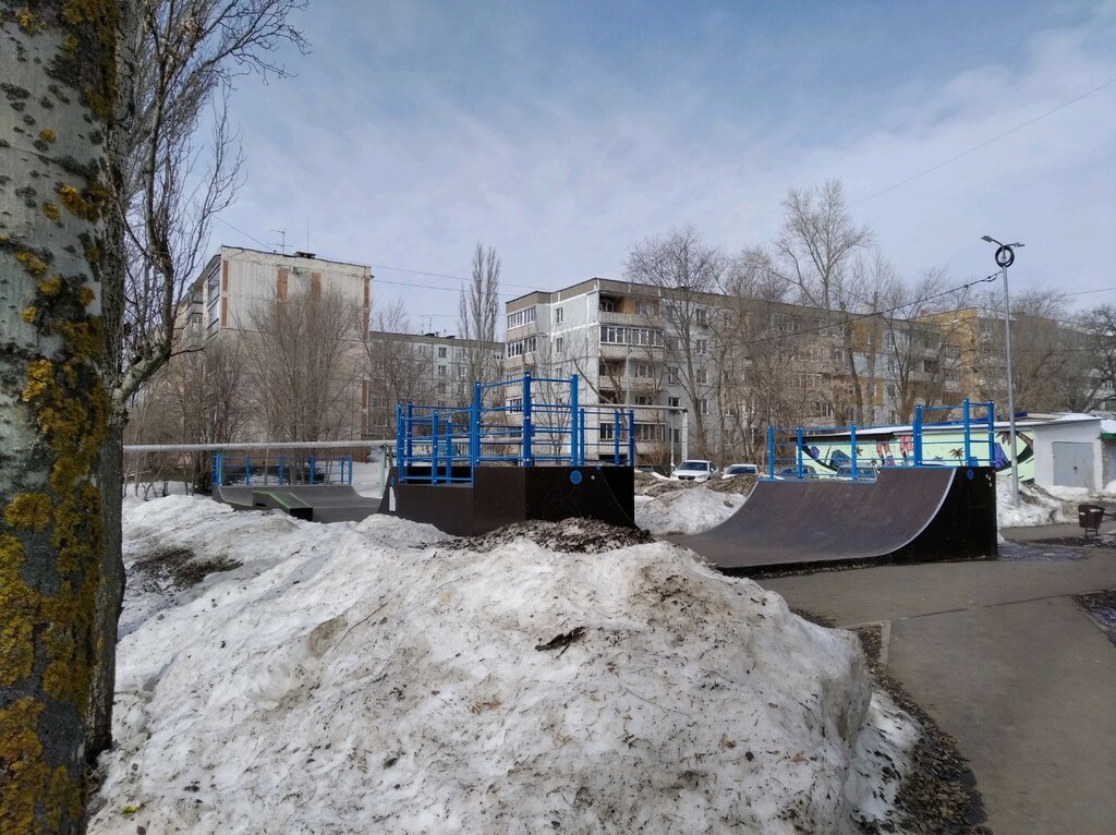 Spor alanı Скейт-площадка, Samara, foto