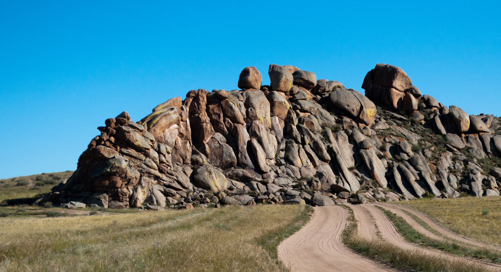 Dağ zirvesi Гора Кежеге, Tuva, foto