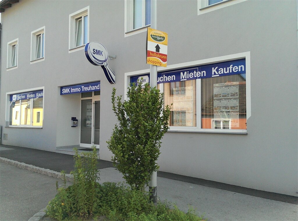 Arazi dizisi Smk Immo Treuhand GmbH Büro Hollabrunn, Aşağı Avusturya, foto
