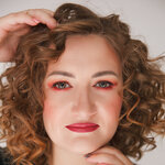 Coloring & Haircuts (Pobedy avenue No:23), uzman hizmetleri  Kopeysk'ten