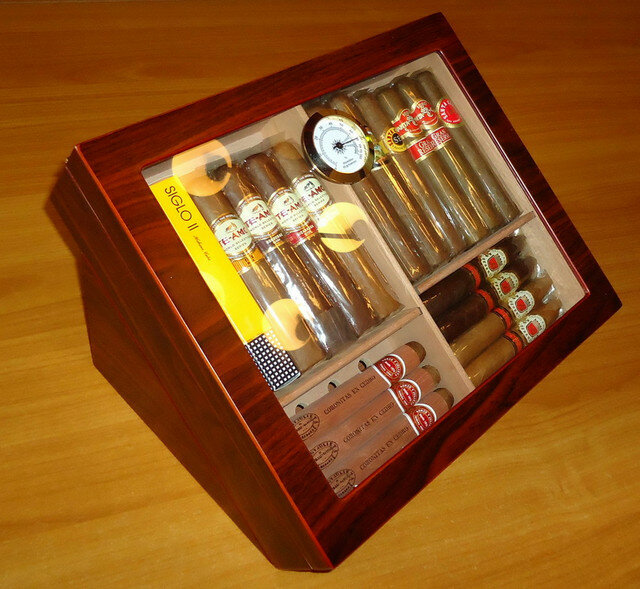 E-ticaret MP Tobacco S. R. O. - dýmky a doutníky, Prag, foto