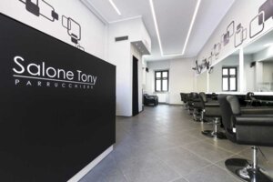 Salone Tony (Via 20 Settembre No:56, Sarzana), kuaförler