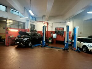 Officina Gommista Climatizzazione Auto (Via Fratelli Induno No:15), otomobil servisi  Milano'dan