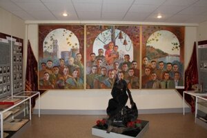 Музей боевой славы (Ulyanovykh Street No:69/2), müzeler ve sanat galerileri  Ufa'dan