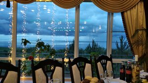 Бриз (Morskaya ulitsa No:102, selo Zaymo-Obryv), kafe  Rostovskaya oblastından