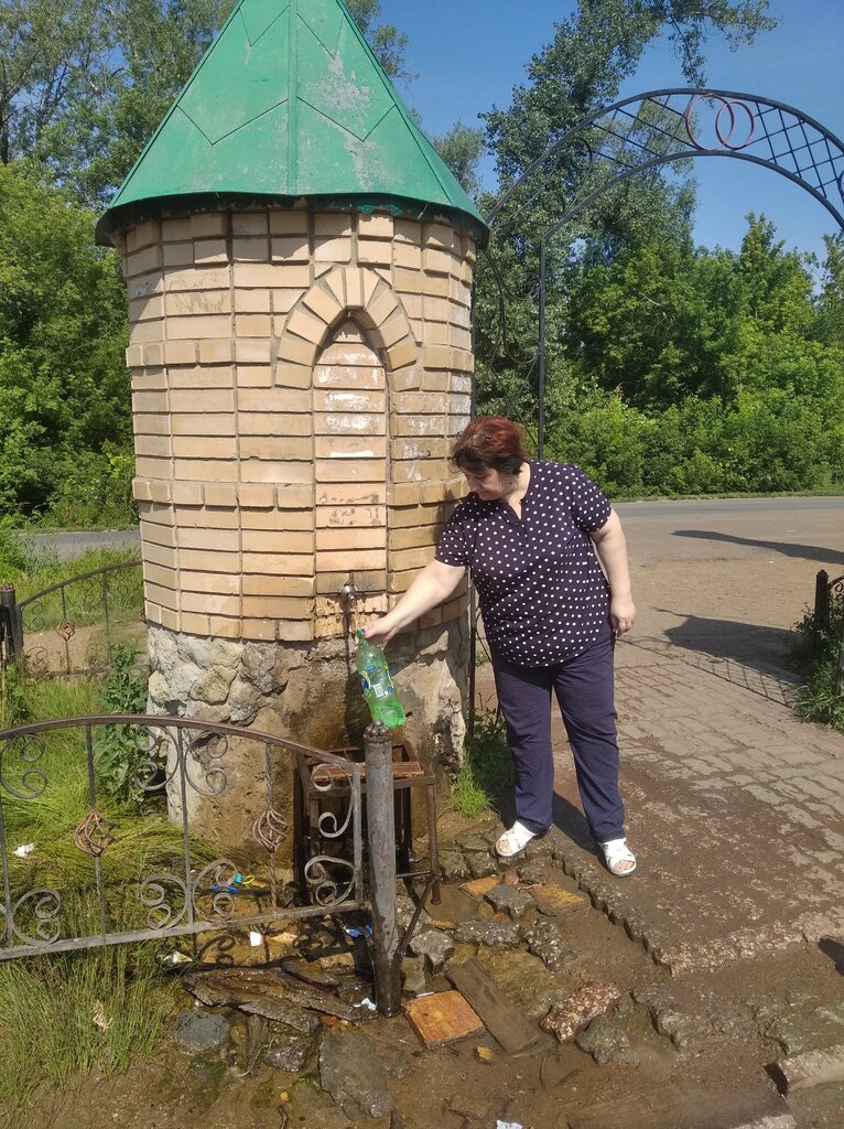 Pınar, çay Spring, stream, Orenburgskaya oblastı, foto