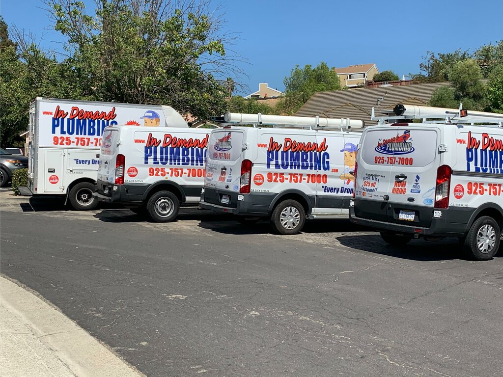 Sıhhi tesisat hizmetleri In Demand Plumbing, Kaliforniya Eyaleti, foto