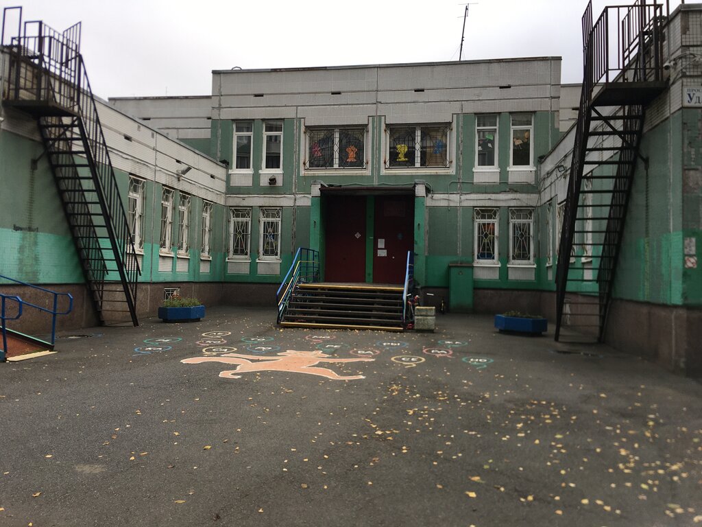Anaokulları Gosudarstvennoye byudzhetnoye doshkolnoye obrazovatelnoye uchrezhdeniye Detsky sad № 92 Krasnogvardeyskogo rayona, Saint‑Petersburg, foto