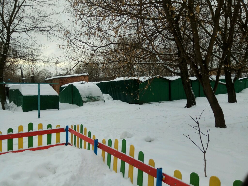 Oto lastik tamiri Garages, Moskova, foto