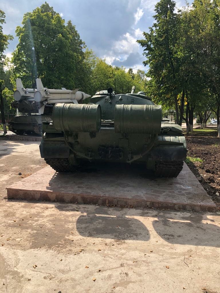 Teknoloji anıtı Танк, памятный знак землякам-танкистам, Bavlı, foto
