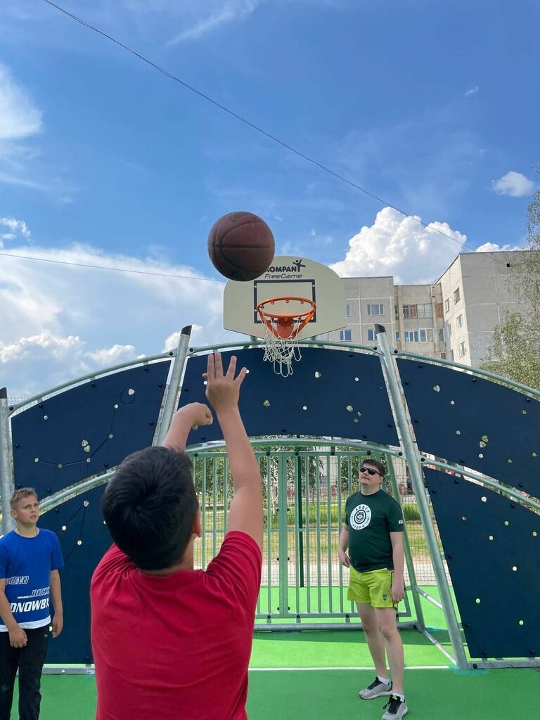 Oyun alanı Playground, Nadym, foto