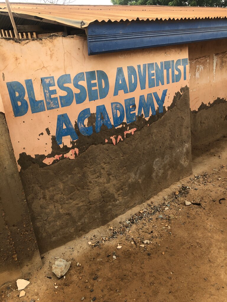 Ortaokul Blessed aventist academy, Dünya, foto