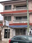Afro Collections (S. C. Nortey Road No:12), giyim mağazası  Akra'dan