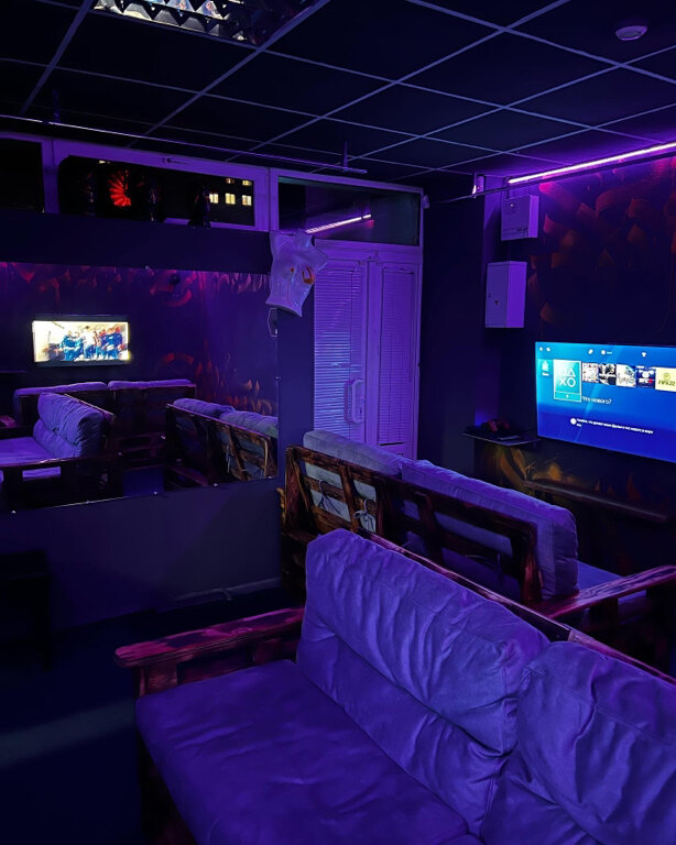 Oyun ve oyun konsolu firmaları PS Club, Smarhon, foto