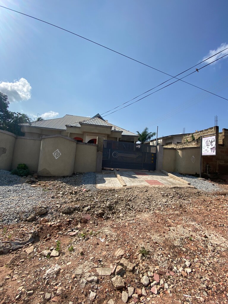 Giyim mağazası Etornam’s Creation, Dünya, foto