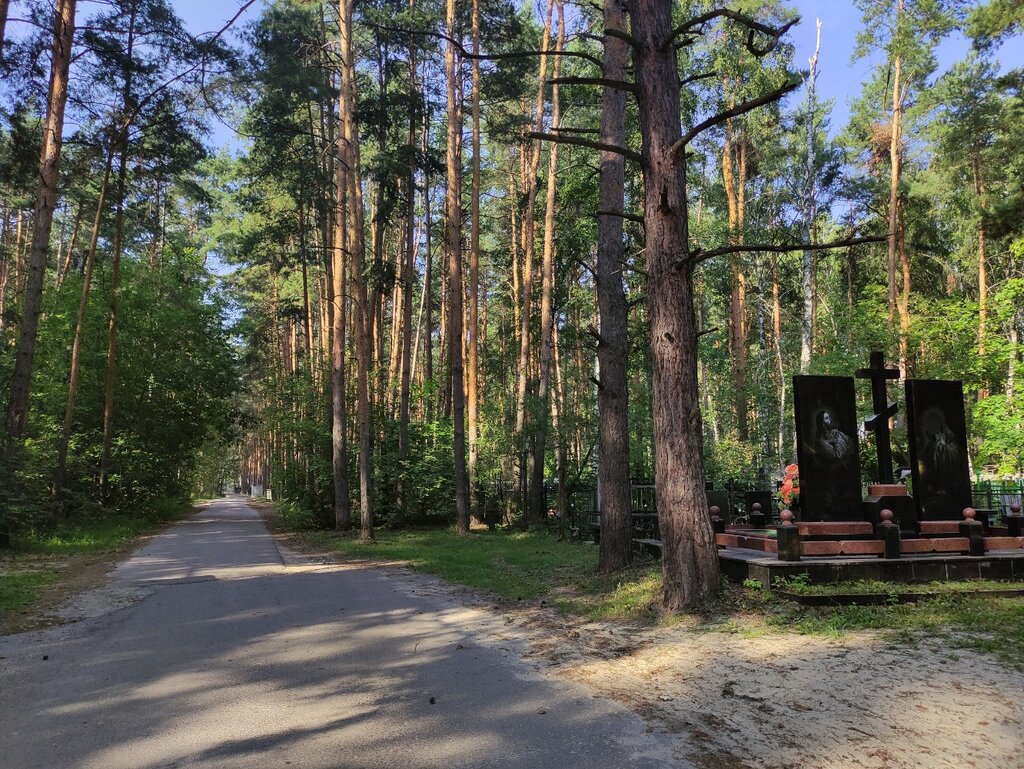 Mezarlıklar Sortirovochnoye Cemetery, Nijni Novgorod, foto