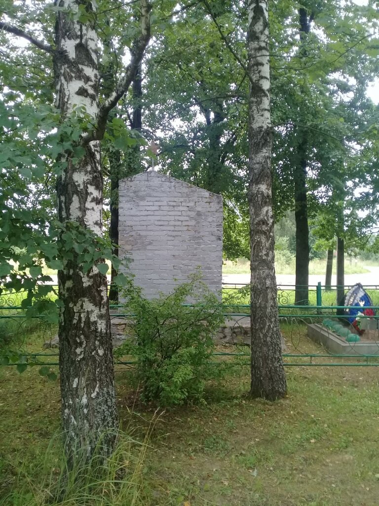 Anıt, heykel Братская могила № 8-27, Smolenskaya oblastı, foto