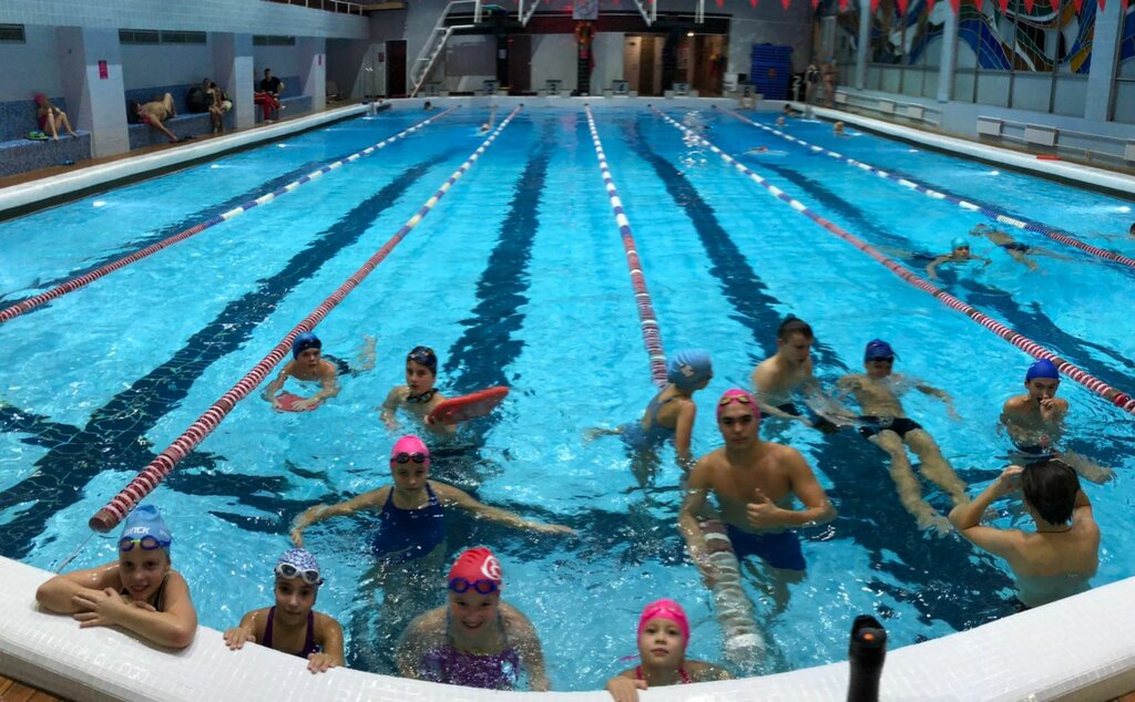 Yüzme okulu Komarova Swim School, Moskova, foto