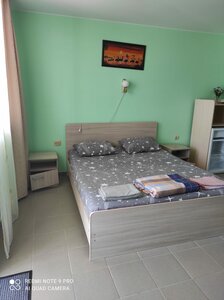 Зефир (Krasnodar Territory, Yeyskiy rayon, stanitsa Dolzhanskaya, Kosa Dolgaya), otel  Krasnodarski krayından