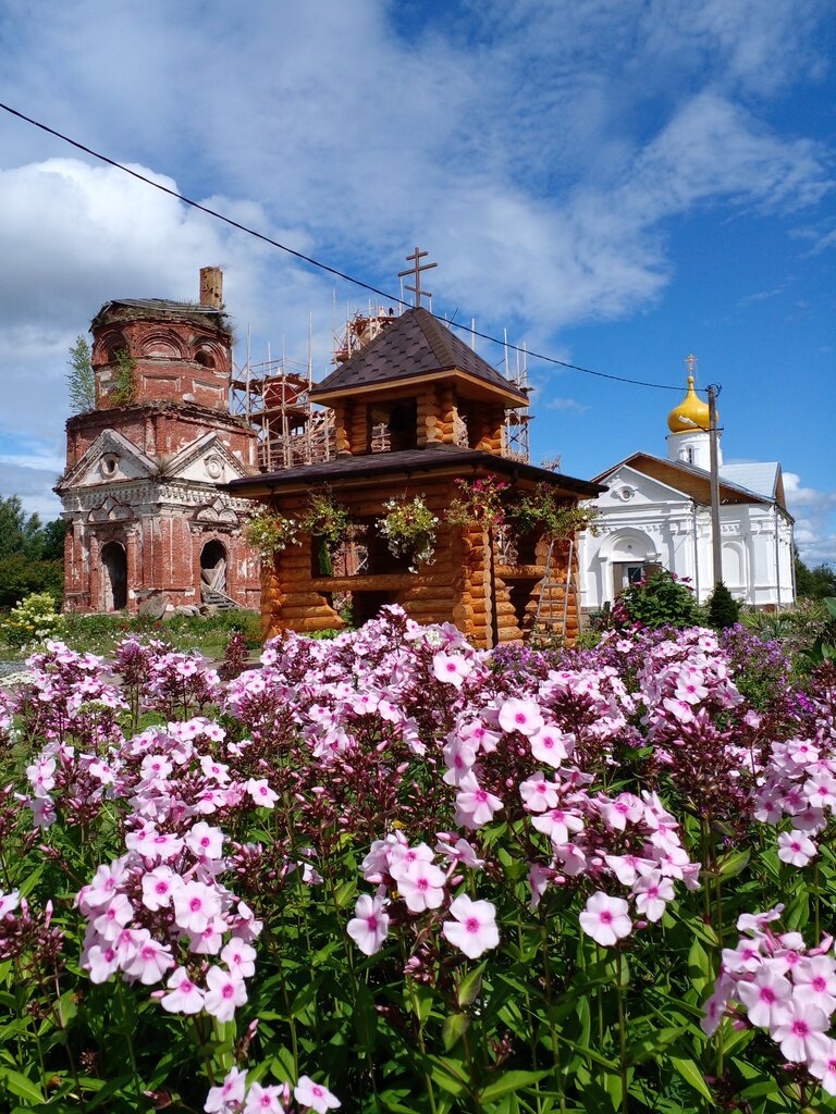 Manastır Nikolsky Kosinsky Monastery, Novgorodskaya oblastı, foto