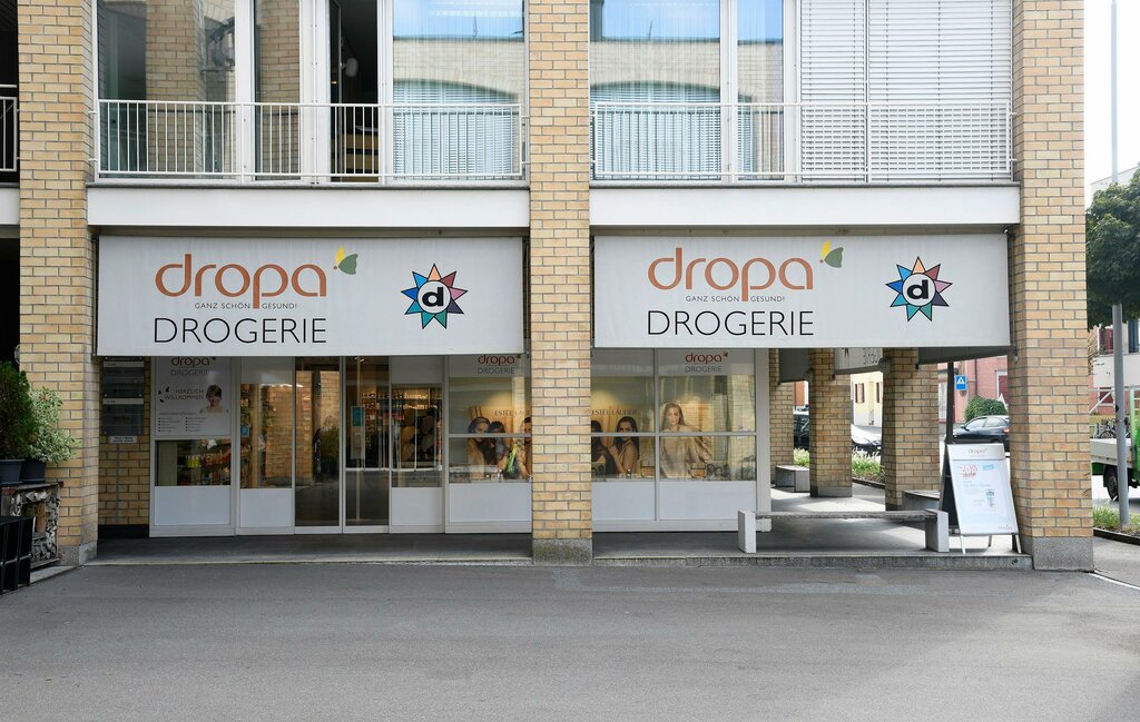 Mini-market Dropa Drogerie Cham, Zug, foto