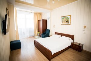 Noviy Svet (улица Назукина No:9/1), otel  Feodosya'dan (Kefe'den)