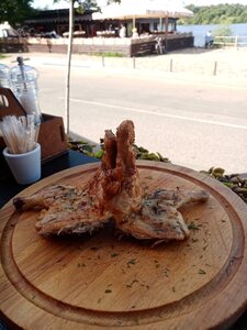 Promenad (Sovetskaya ulitsa No:35), restoran  Plios'tan