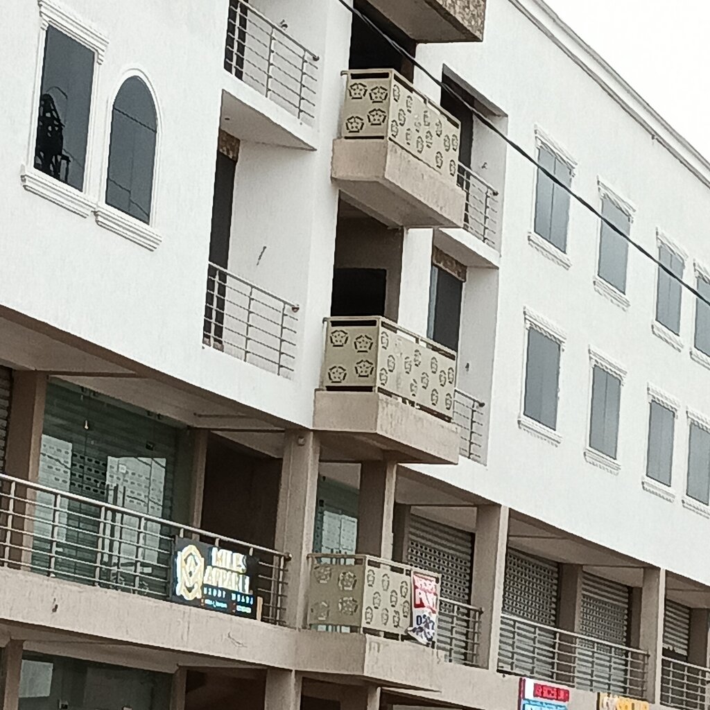 Giyim pazarı Miles Apparel, Dünya, foto